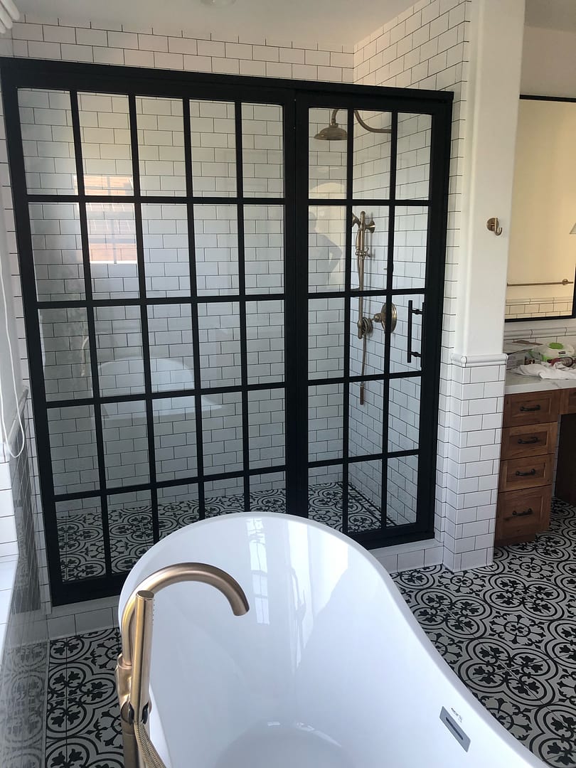 Gridscape GS1 Swing Shower Door and Extended Panel in Black with Clear ...